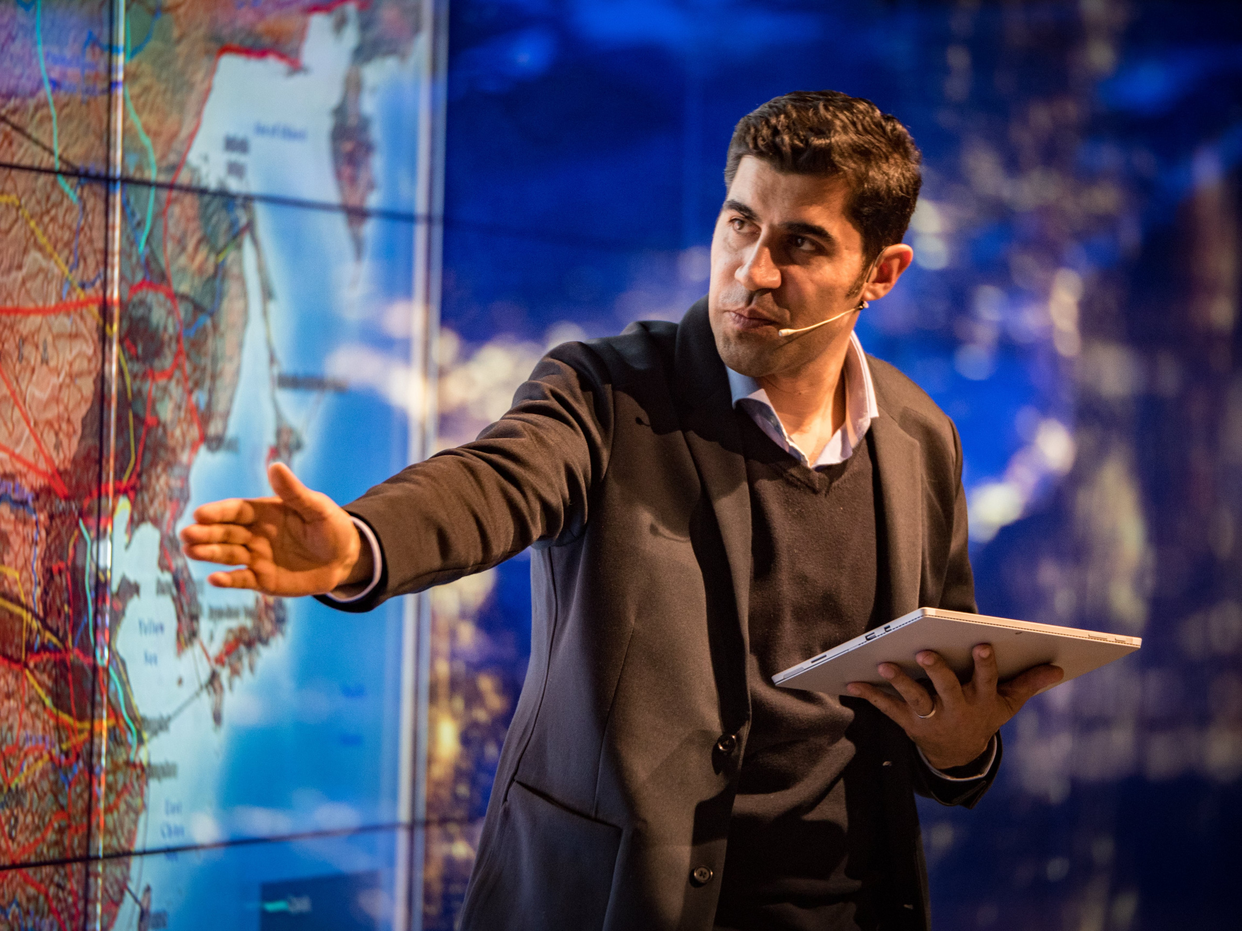 In Dialog with Dr. Parag Khanna | NeoNext