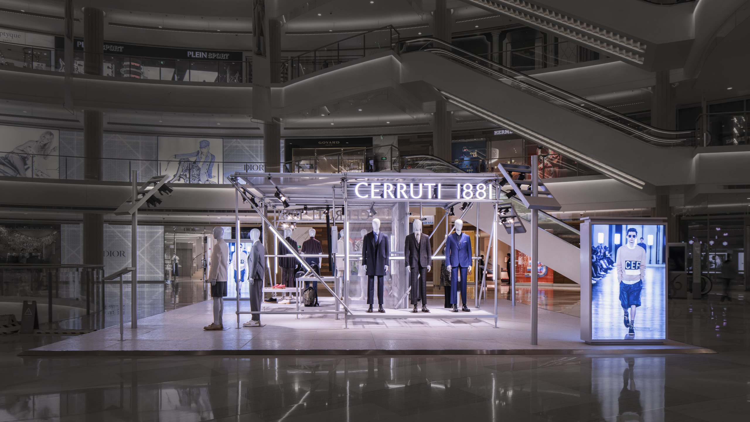 CERRUTI 1881 „Behind the Scenes“ | NeoNext